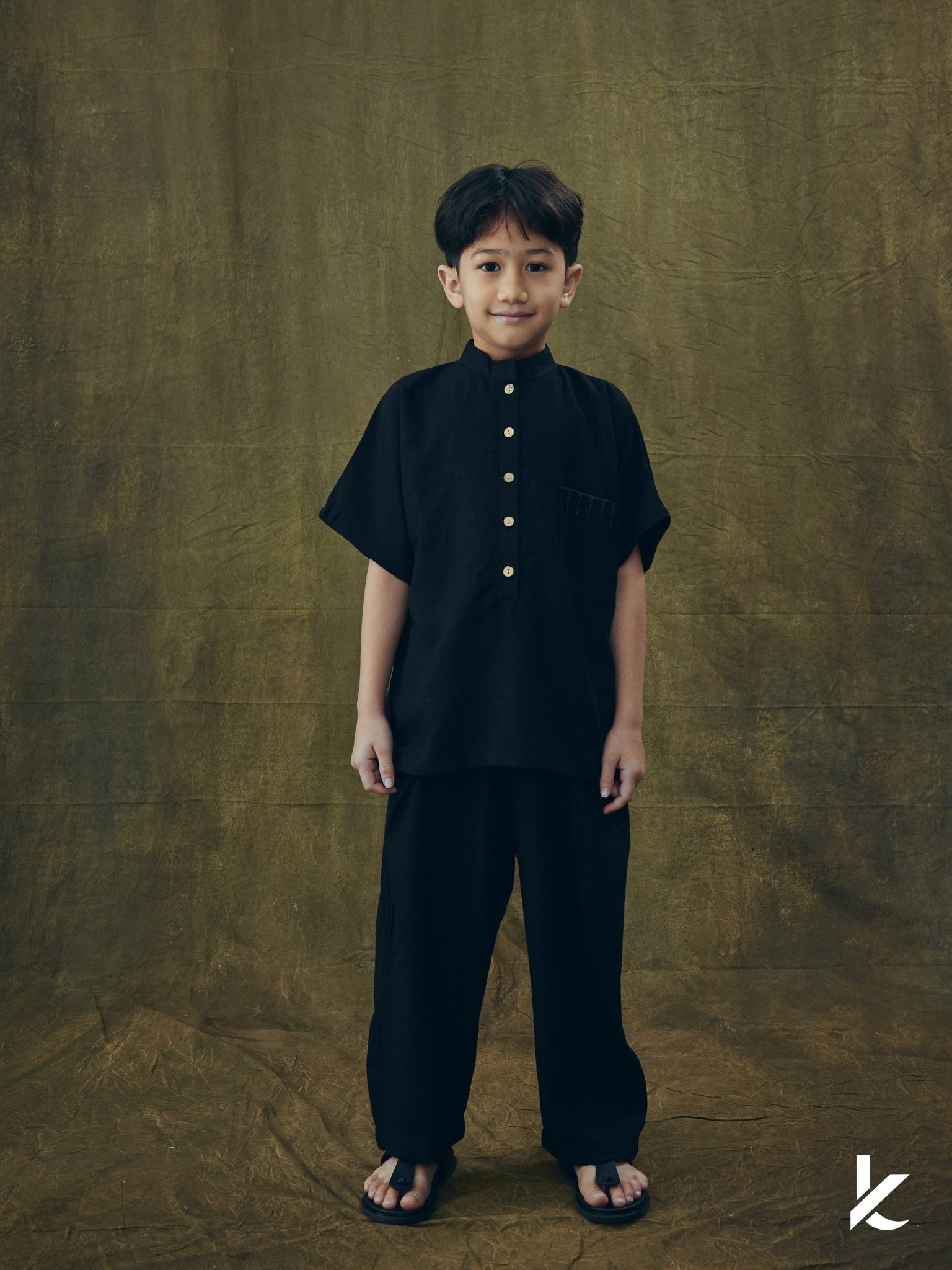 Kurta Betara Kids Set in Hitam | Raya 2026 – Kaen.co