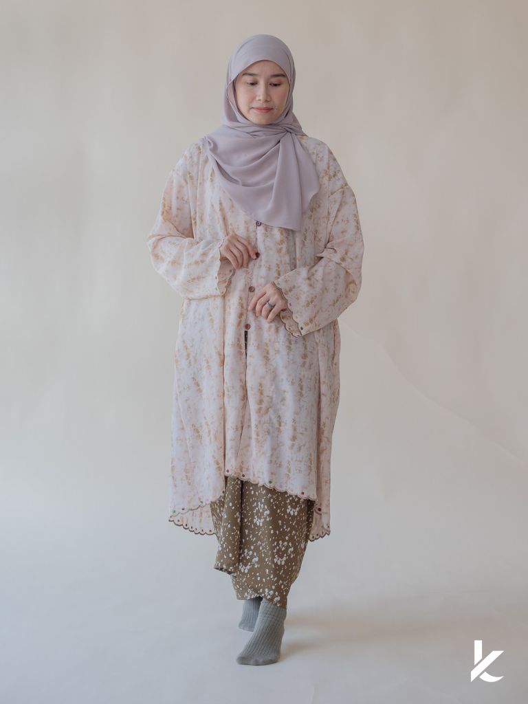 [TOP ONLY] Darcy Kurung in Autumn – Kaen.co